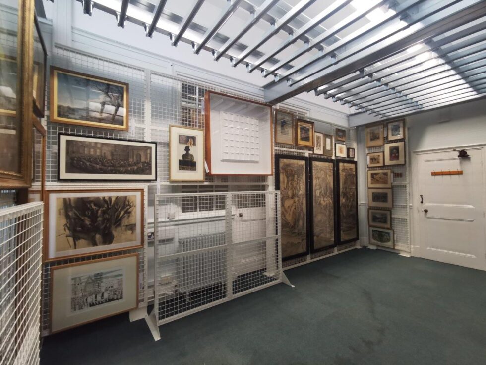 Pull Out Art Storage / Art Racking - Rackline